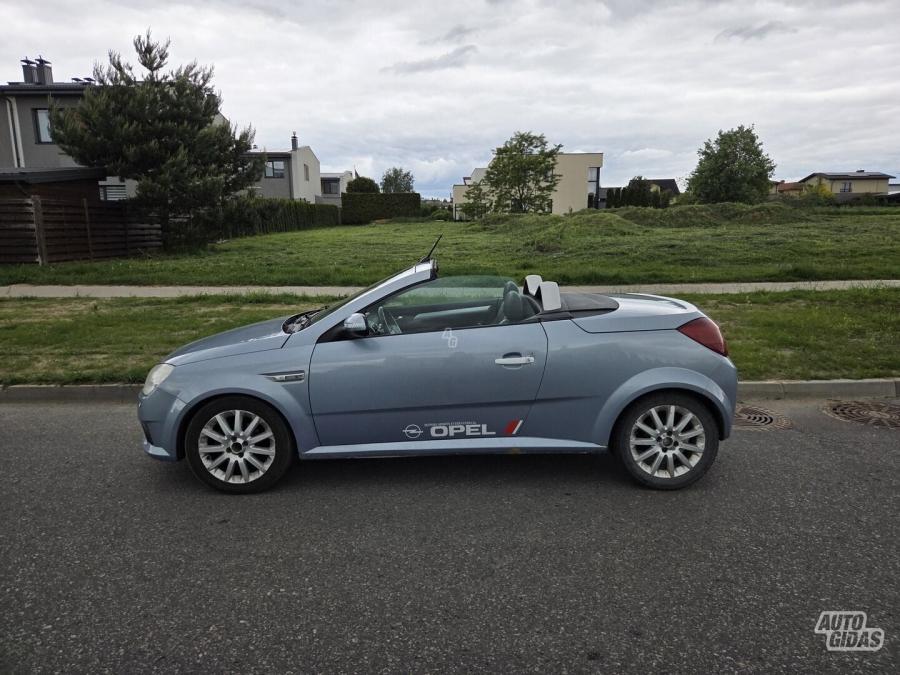 Opel Tigra 2005 in Vilnius, with an engine capacity of 1.40 L and mileage of 255 thousand km for 1300 €, photo 4 on AUTOMOTO.COM.LV