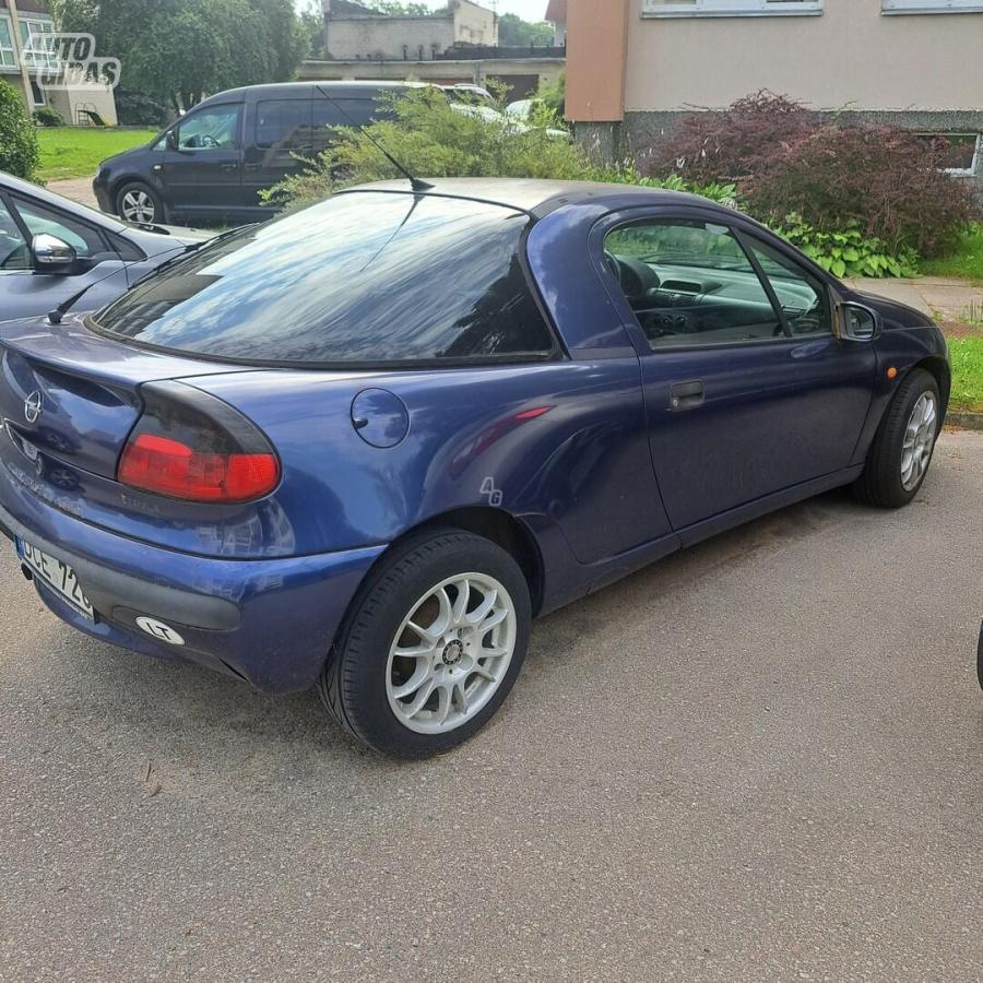 Opel Tigra 1996 in Alytus, with an engine capacity of 1.40 L and mileage of 204 thousand km for 999 €, photo 4 on AUTOMOTO.COM.LV