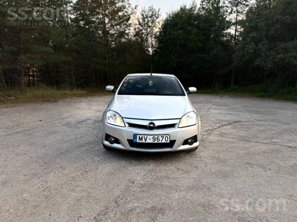 Pelēks Opel Tigra 2006 Daugavpils, ar dzinēja tilpumu 1.30 L un nobraukumu 209 tūkst. km par 1100 €, foto 4 vietnē AUTOMOTO.COM.LV