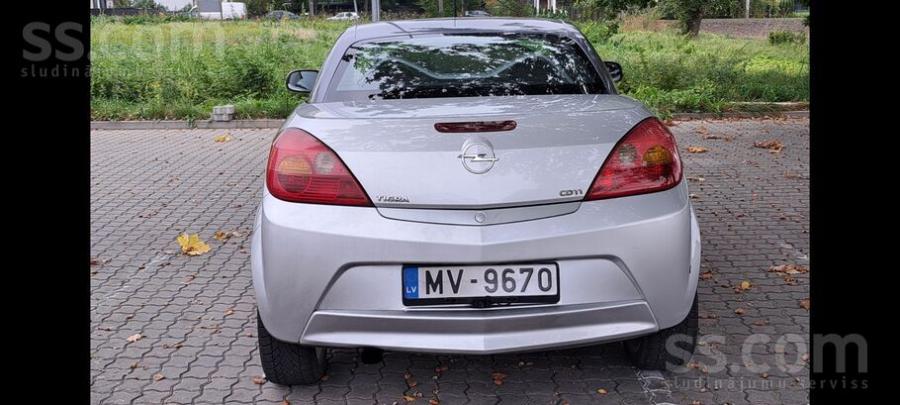 Grey Opel Tigra 2006 in Riga, with an engine capacity of 1.30 L and mileage of 0 thousand km for 1370 €, photo 4 on AUTOMOTO.COM.LV