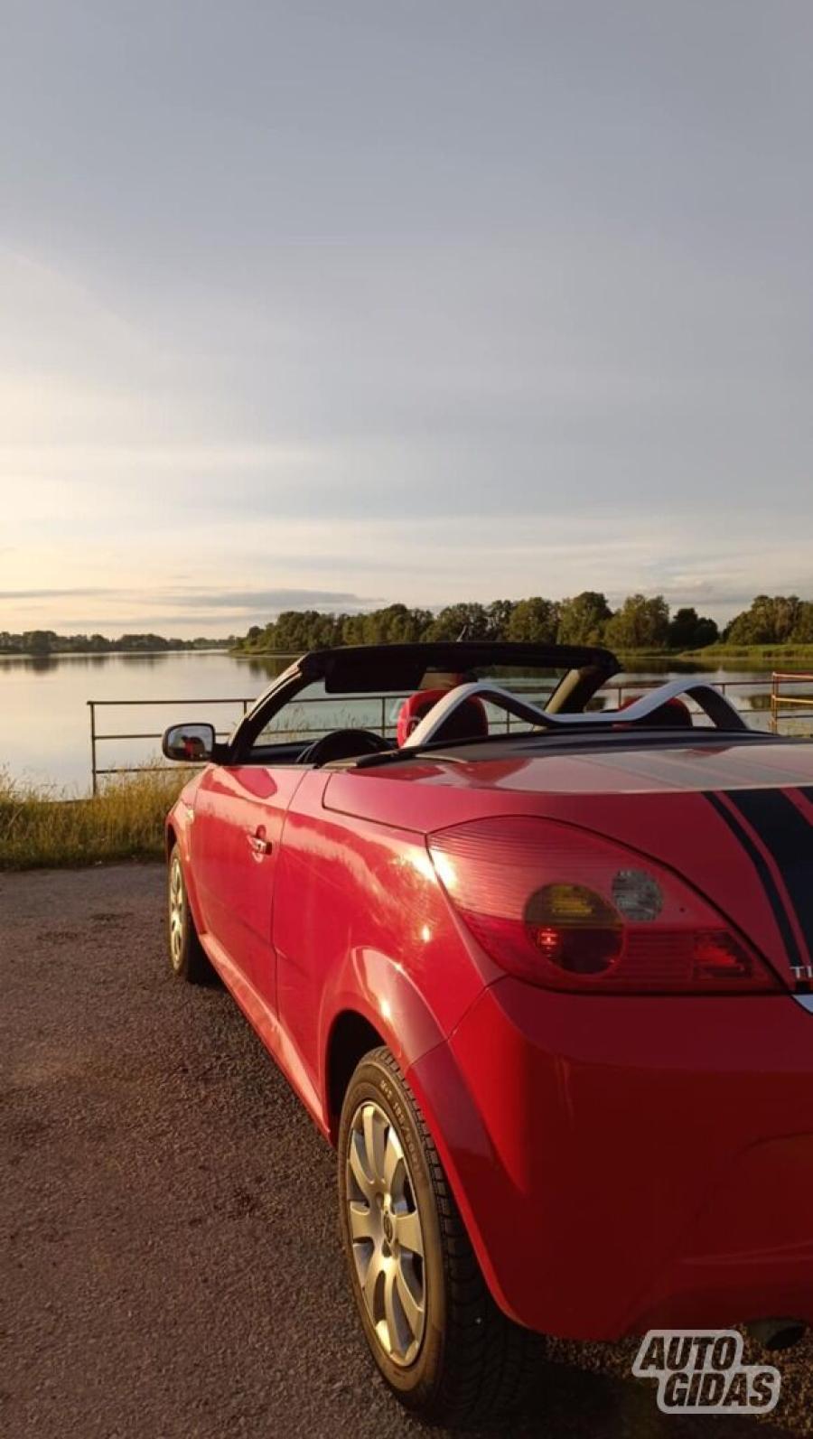 Sarkans Opel Tigra 2004 Viļņa, ar dzinēja tilpumu 1.40 L un nobraukumu 158 tūkst. km par 1500 €, foto 1 vietnē AUTOMOTO.COM.LV