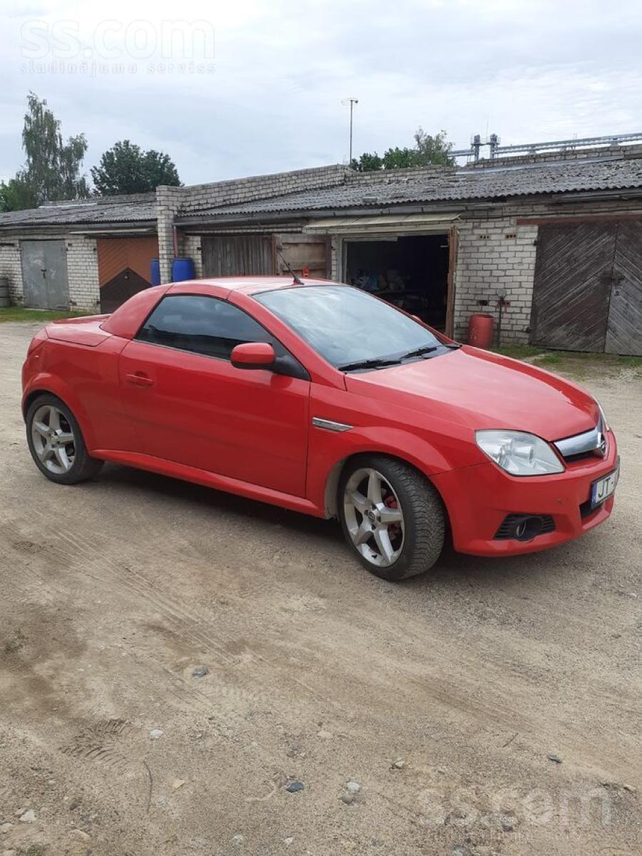 Sarkans Opel Tigra 2005 Dobele, ar dzinēja tilpumu 1.40 L un nobraukumu 210 tūkst. km par 1000 €, foto 4 vietnē AUTOMOTO.COM.LV