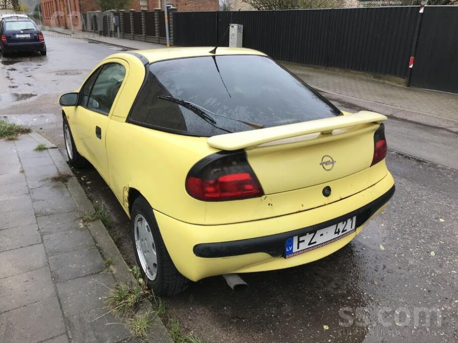 Yellow Opel Tigra 1997 in Talsi, with an engine capacity of 1.40 L and mileage of 199 thousand km for 2500 €, photo 5 on AUTOMOTO.COM.LV