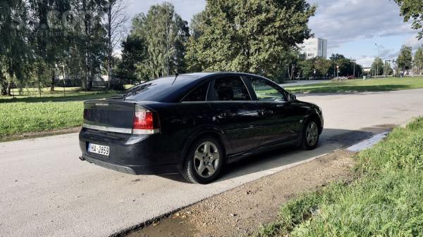 Опель Вектра 2003 в Рига на AUTOMOTO.COM.LV Черный Опель Вектра 2003 в Рига, объемом двигателя 2.20 л и пробегом 328 тыс. км за 1250 €, фото 5 на AUTOMOTO.COM.LV