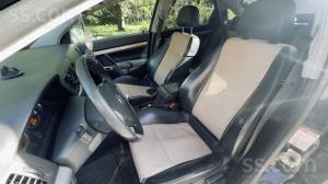 Black Opel Vectra 2003 in Riga, with an engine capacity of 2.20 L and mileage of 328 thousand km for 1250 €, photo 8 on AUTOMOTO.COM.LV