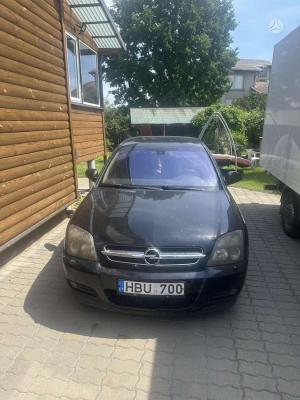 Melns Opel Vectra 2004 Kauņa, ar dzinēja tilpumu 2.17 L un nobraukumu 330 tūkst. km par 350 €, foto  vietnē AUTOMOTO.COM.LV