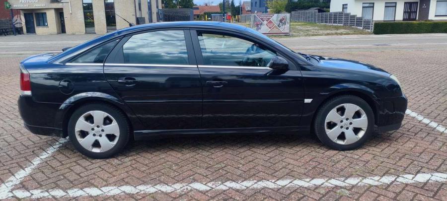 Melns Opel Vectra 2004 Kauņa, ar dzinēja tilpumu 2.20 L un nobraukumu 178 tūkst. km par 1500 €, foto 6 vietnē AUTOMOTO.COM.LV