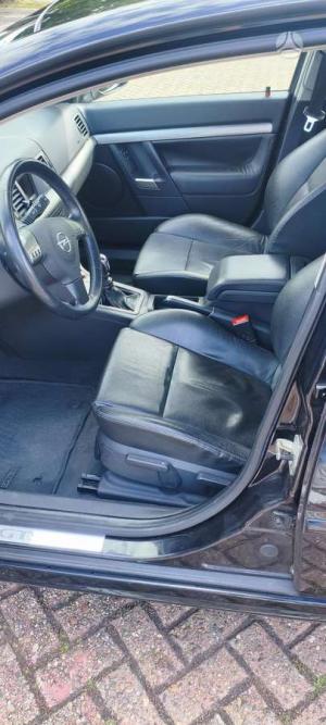 Melns Opel Vectra 2004 Kauņa, ar dzinēja tilpumu 2.20 L un nobraukumu 178 tūkst. km par 1500 €, foto 11 vietnē AUTOMOTO.COM.LV