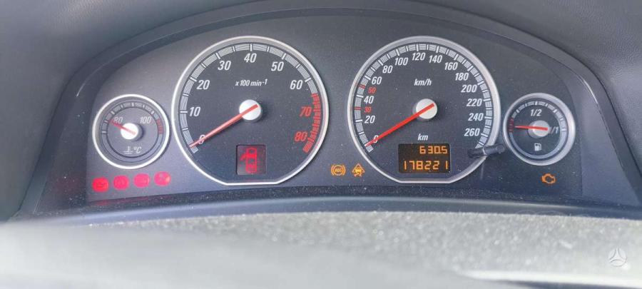 Melns Opel Vectra 2004 Kauņa, ar dzinēja tilpumu 2.20 L un nobraukumu 178 tūkst. km par 1500 €, foto 12 vietnē AUTOMOTO.COM.LV