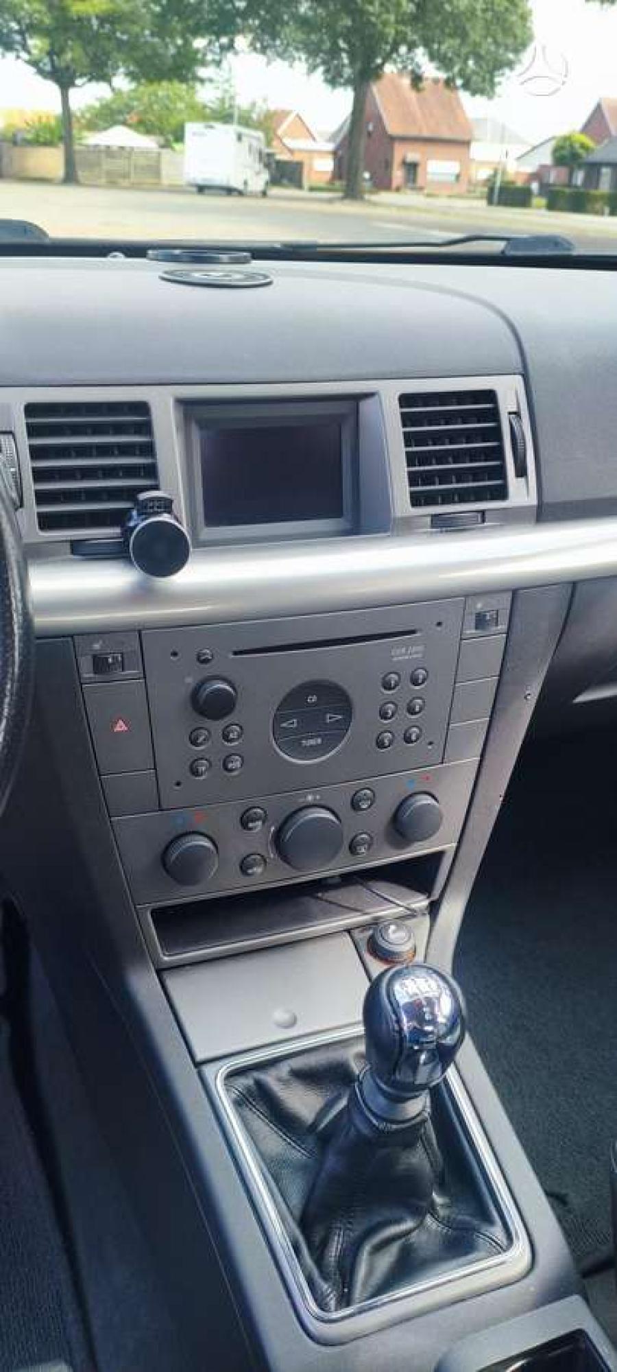 Melns Opel Vectra 2004 Kauņa, ar dzinēja tilpumu 2.20 L un nobraukumu 178 tūkst. km par 1500 €, foto 13 vietnē AUTOMOTO.COM.LV