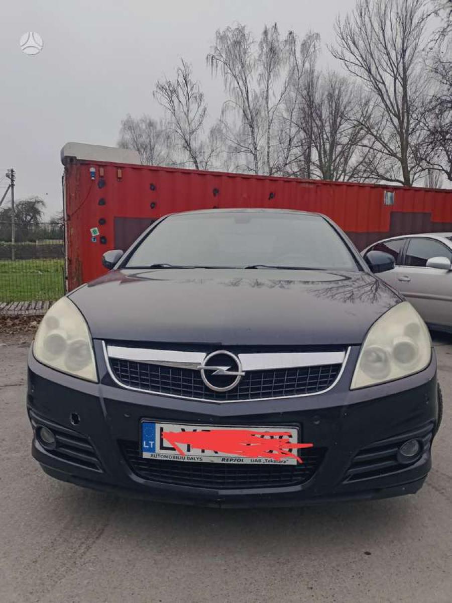 Black Opel Vectra 2005 in Klaipeda, with an engine capacity of 1.91 L and mileage of 287 thousand km for 1000 €, photo 1 on AUTOMOTO.COM.LV