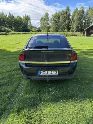 Black Opel Vectra 2005 in Kaunas, with an engine capacity of 1.90 L and mileage of 377 thousand km for 700 €, photo 12 on AUTOMOTO.COM.LV