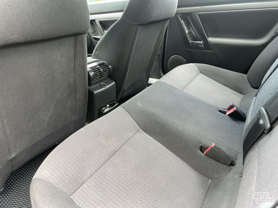 Melns Opel Vectra 2006 Alīta, ar dzinēja tilpumu 1.90 L un nobraukumu 280 tūkst. km par 800 €, foto 21 vietnē AUTOMOTO.COM.LV
