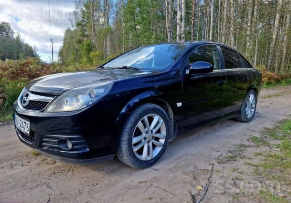 Черный Опель Вектра 2006 в Балви, объемом двигателя 1.90 л и пробегом 320 тыс. км за 1300 €, фото 3 на AUTOMOTO.COM.LV