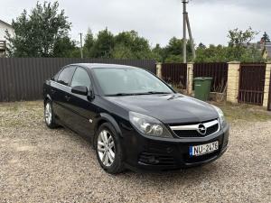 Melns Opel Vectra 2006 Rēzekne, ar dzinēja tilpumu 1.90 L un nobraukumu 292 tūkst. km par 1650 €, foto 5 vietnē AUTOMOTO.COM.LV