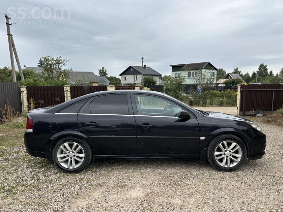 Melns Opel Vectra 2006 Rēzekne, ar dzinēja tilpumu 1.90 L un nobraukumu 292 tūkst. km par 1650 €, foto 6 vietnē AUTOMOTO.COM.LV