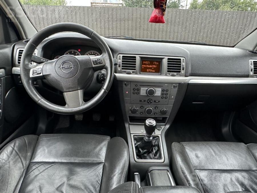 Melns Opel Vectra 2006 Rēzekne, ar dzinēja tilpumu 1.90 L un nobraukumu 292 tūkst. km par 1650 €, foto 8 vietnē AUTOMOTO.COM.LV