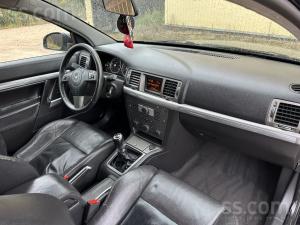 Melns Opel Vectra 2006 Rēzekne, ar dzinēja tilpumu 1.90 L un nobraukumu 292 tūkst. km par 1650 €, foto 10 vietnē AUTOMOTO.COM.LV