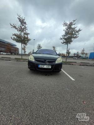 Melns Opel Vectra 2006 Klaipėda, ar dzinēja tilpumu 1.90 L un nobraukumu 370 tūkst. km par 1200 €, foto 3 vietnē AUTOMOTO.COM.LV