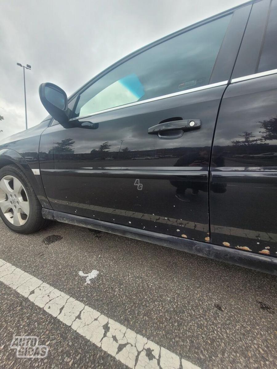 Melns Opel Vectra 2006 Klaipėda, ar dzinēja tilpumu 1.90 L un nobraukumu 370 tūkst. km par 1200 €, foto 11 vietnē AUTOMOTO.COM.LV