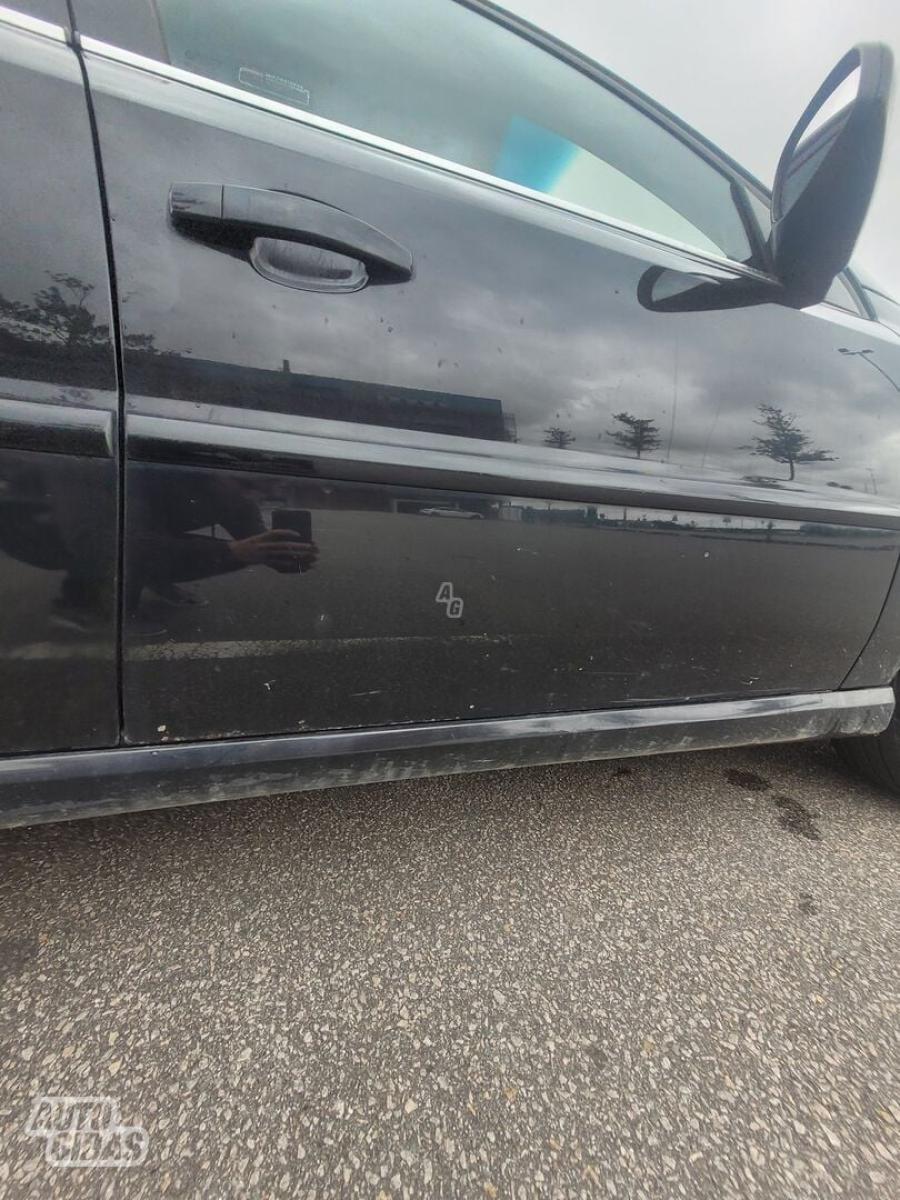 Melns Opel Vectra 2006 Klaipėda, ar dzinēja tilpumu 1.90 L un nobraukumu 370 tūkst. km par 1200 €, foto 13 vietnē AUTOMOTO.COM.LV