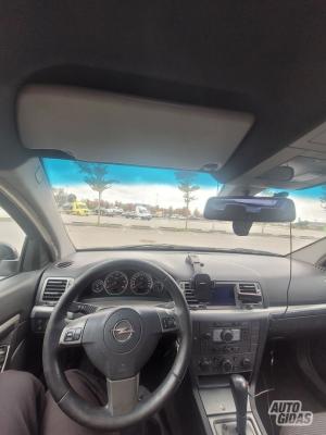Melns Opel Vectra 2006 Klaipėda, ar dzinēja tilpumu 1.90 L un nobraukumu 370 tūkst. km par 1200 €, foto 14 vietnē AUTOMOTO.COM.LV