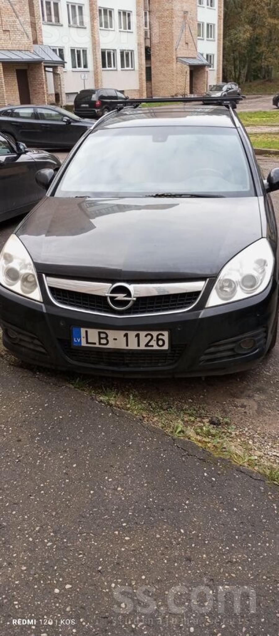 Black Opel Vectra 2008 in Riga, with an engine capacity of 1.90 L and mileage of 346 thousand km for 700 €, photo 3 on AUTOMOTO.COM.LV