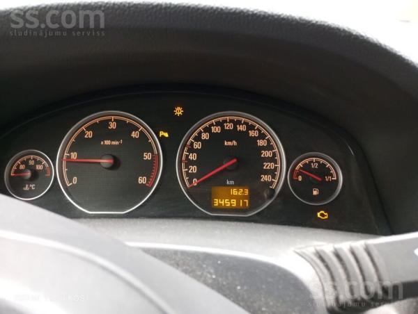 Черный Опель Вектра 2008 в Рига, объемом двигателя 1.90 л и пробегом 346 тыс. км за 700 €, фото 5 на AUTOMOTO.COM.LV
