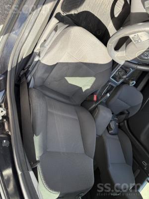 Black Opel Vectra 2008 in Riga, with an engine capacity of 1.90 L and mileage of 290 thousand km for 1450 €, photo 7 on AUTOMOTO.COM.LV