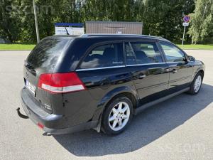 Black Opel Vectra 2008 in Riga, with an engine capacity of 1.90 L and mileage of 290 thousand km for 1450 €, photo 9 on AUTOMOTO.COM.LV