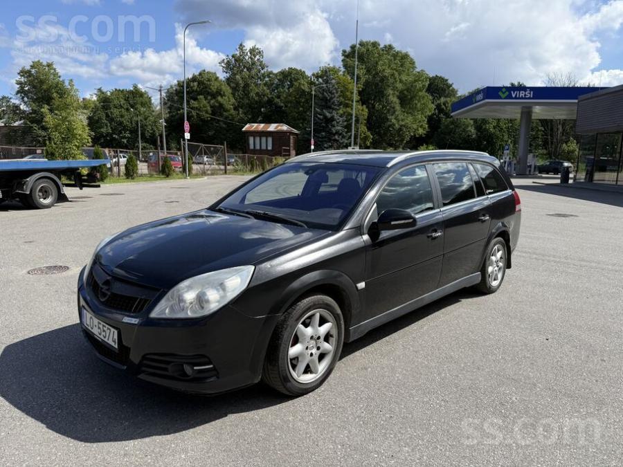 Black Opel Vectra 2008 in Riga, with an engine capacity of 1.90 L and mileage of 290 thousand km for 1450 €, photo 13 on AUTOMOTO.COM.LV