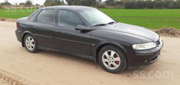 Opel Vectra 2001 JÄkabpils vietnÄ Melns Opel Vectra 2001 JÄkabpils, ar dzinÄja tilpumu 1.60 L un nobraukumu 251 tÅ«kst. km par 400 ā¬, foto 1 vietnÄ AUTOMOTO.COM.LV