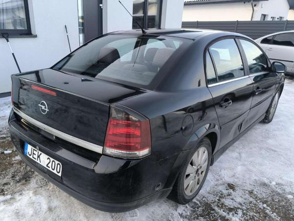 Melns Opel Vectra 2002 Klaipėda, ar dzinēja tilpumu 2.20 L un nobraukumu 349 tūkst. km par 850 €, foto 3 vietnē AUTOMOTO.COM.LV