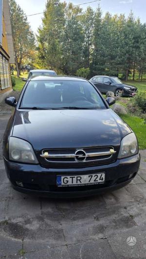 Black Opel Vectra 2004 in Rokiskis, with an engine capacity of 2.17 L and mileage of 438 thousand km for 500 €, photo  on AUTOMOTO.COM.LV