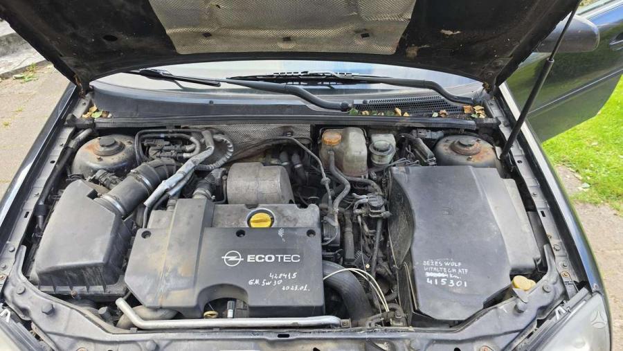 Black Opel Vectra 2004 in Rokiskis, with an engine capacity of 2.17 L and mileage of 438 thousand km for 500 €, photo 13 on AUTOMOTO.COM.LV