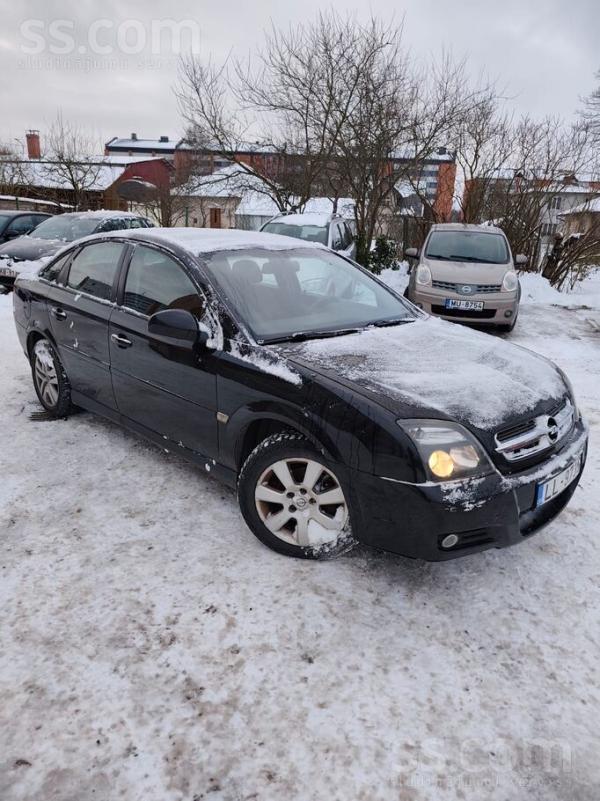 Melns Opel Vectra 2005 Valmiera, ar dzinēja tilpumu 2.20 L un nobraukumu 263 tūkst. km par 600 €, foto 1 vietnē AUTOMOTO.COM.LV