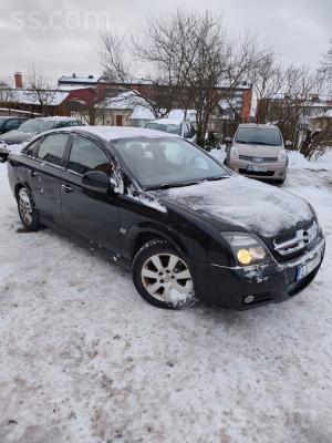 Melns Opel Vectra 2005 Valmiera, ar dzinēja tilpumu 2.20 L un nobraukumu 263 tūkst. km par 600 €, foto  vietnē AUTOMOTO.COM.LV