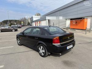 Black Opel Vectra 2005 in Vilnius, with an engine capacity of 2.20 L and mileage of 270 thousand km for 650 €, photo 7 on AUTOMOTO.COM.LV