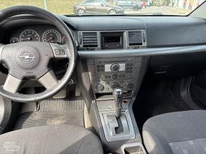 Black Opel Vectra 2005 in Vilnius, with an engine capacity of 2.20 L and mileage of 270 thousand km for 650 €, photo 10 on AUTOMOTO.COM.LV
