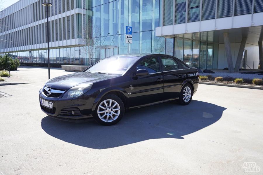 Black Opel Vectra 2006 in Vilnius, with an engine capacity of 1.90 L and mileage of 275 thousand km for 2450 €, photo 3 on AUTOMOTO.COM.LV