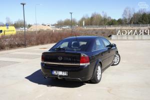 Black Opel Vectra 2006 in Vilnius, with an engine capacity of 1.90 L and mileage of 275 thousand km for 2450 €, photo 10 on AUTOMOTO.COM.LV