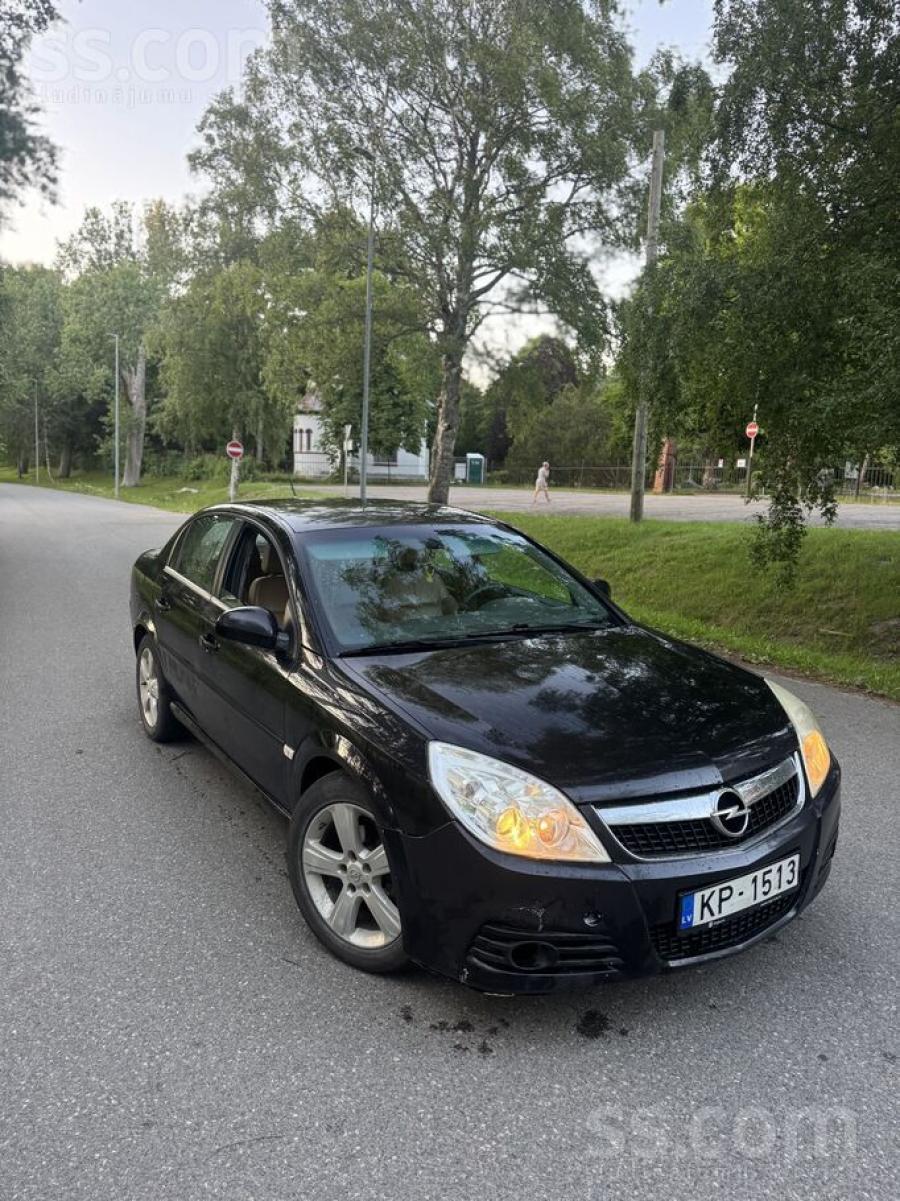 Black Opel Vectra 2006 in Liepaja, with an engine capacity of 1.90 L and mileage of 0 thousand km for 1500 €, photo 1 on AUTOMOTO.COM.LV