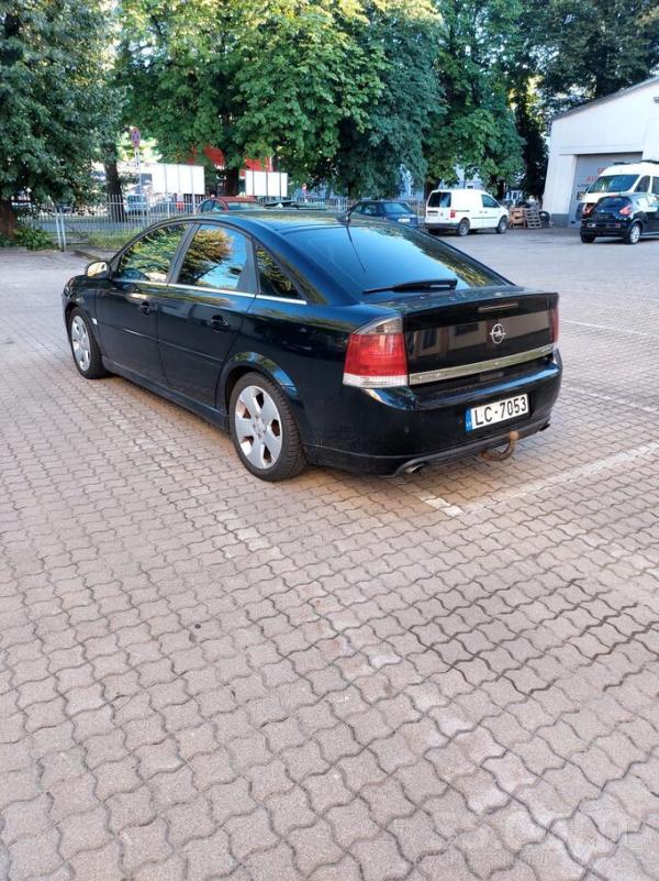 Melns Opel Vectra 2007 Rīga, ar dzinēja tilpumu 2.20 L un nobraukumu 240 tūkst. km par 900 €, foto 4 vietnē AUTOMOTO.COM.LV