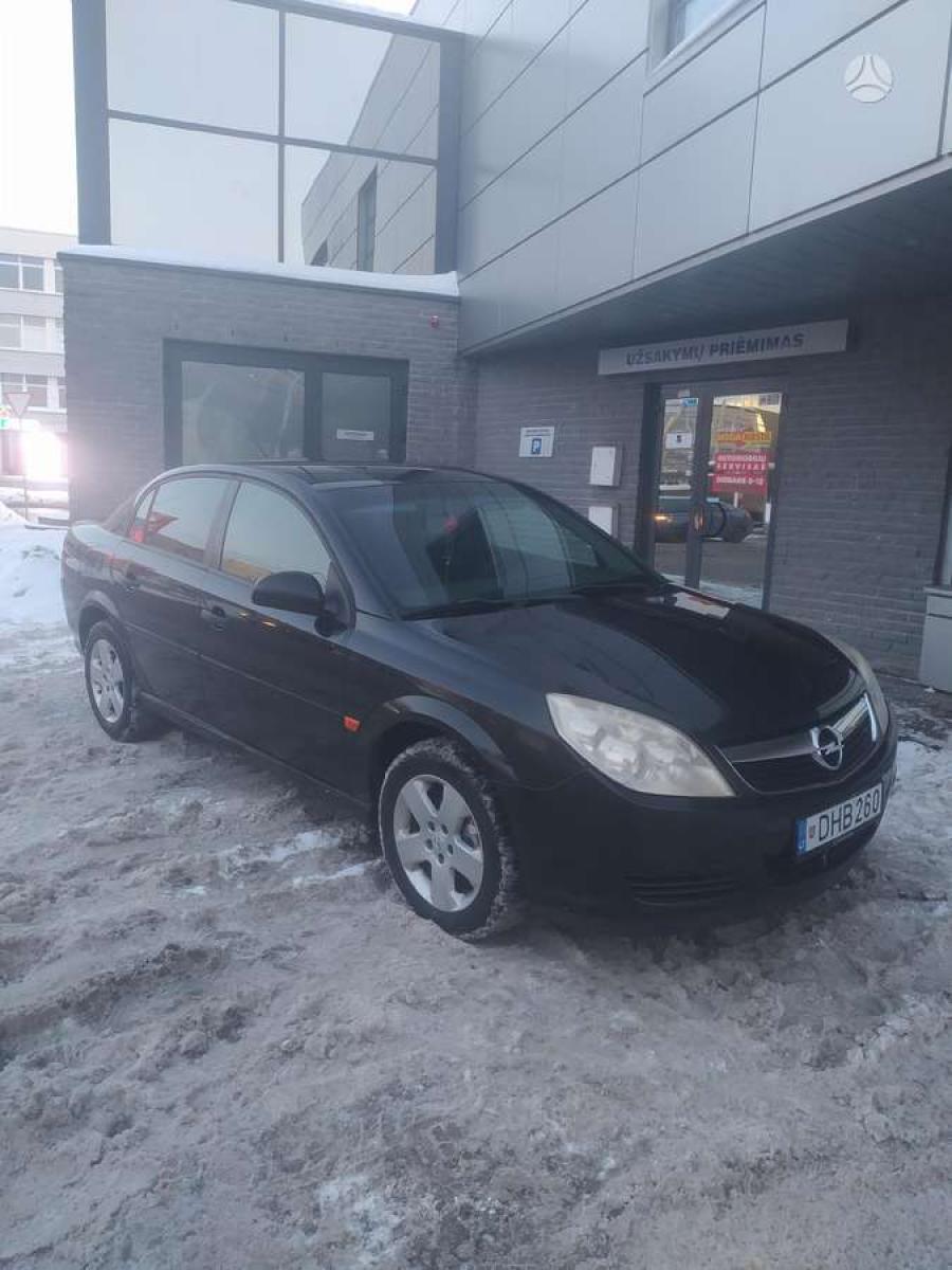 Melns Opel Vectra 2007 Viļņa, ar dzinēja tilpumu 1.91 L un nobraukumu 365 tūkst. km par 1999 €, foto 1 vietnē AUTOMOTO.COM.LV