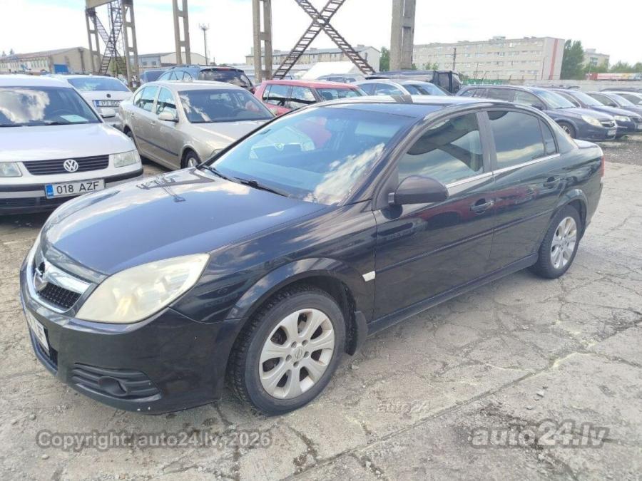Black Opel Vectra 2007 in Tallinn, with an engine capacity of 1.90 L and mileage of 397 thousand km for 499 €, photo 3 on AUTOMOTO.COM.LV