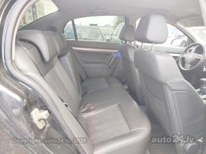 Black Opel Vectra 2007 in Tallinn, with an engine capacity of 1.90 L and mileage of 397 thousand km for 499 €, photo 8 on AUTOMOTO.COM.LV