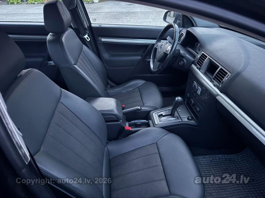 Melns Opel Vectra 2008 Tallina, ar dzinēja tilpumu 2.20 L un nobraukumu 254 tūkst. km par 1199 €, foto 5 vietnē AUTOMOTO.COM.LV