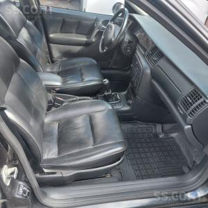 Black Opel Vectra 2002 in Riga, with an engine capacity of 1.80 L and mileage of 153 thousand km for 1350 €, photo 13 on AUTOMOTO.COM.LV