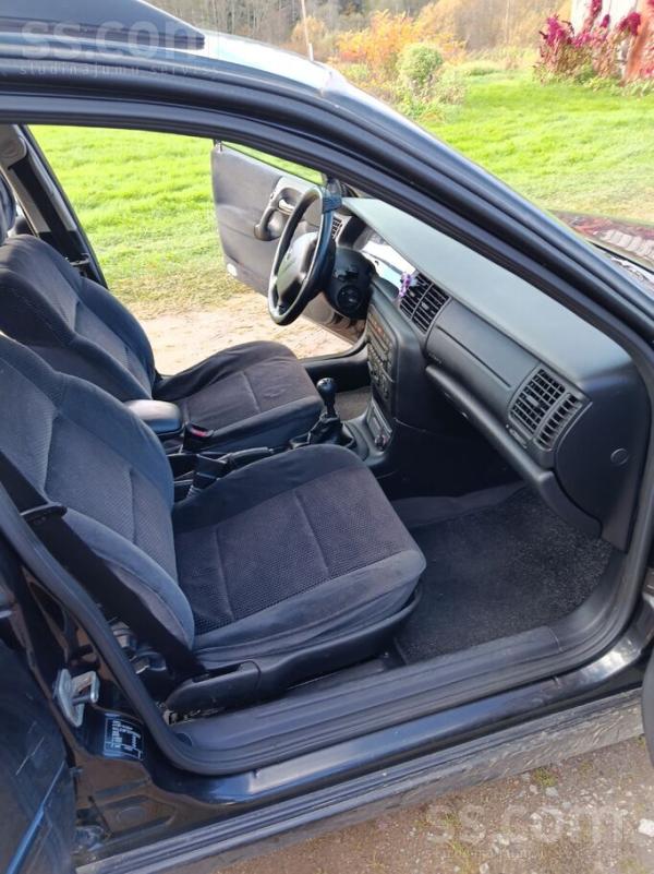 Melns Opel Vectra 2002 Balvi, ar dzinēja tilpumu 1.80 L un nobraukumu 154 tūkst. km par 1350 €, foto 6 vietnē AUTOMOTO.COM.LV