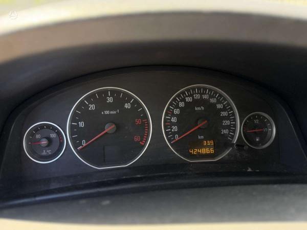 Melns Opel Vectra 2003 Viļņa, ar dzinēja tilpumu 2.17 L un nobraukumu 425 tūkst. km par 999 €, foto 8 vietnē AUTOMOTO.COM.LV